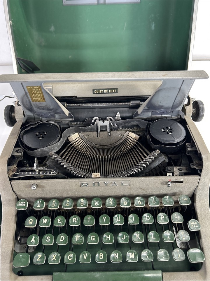 Vtg 1950's Remington Rand Quiet-Riter Manual Type Writer With Case ...