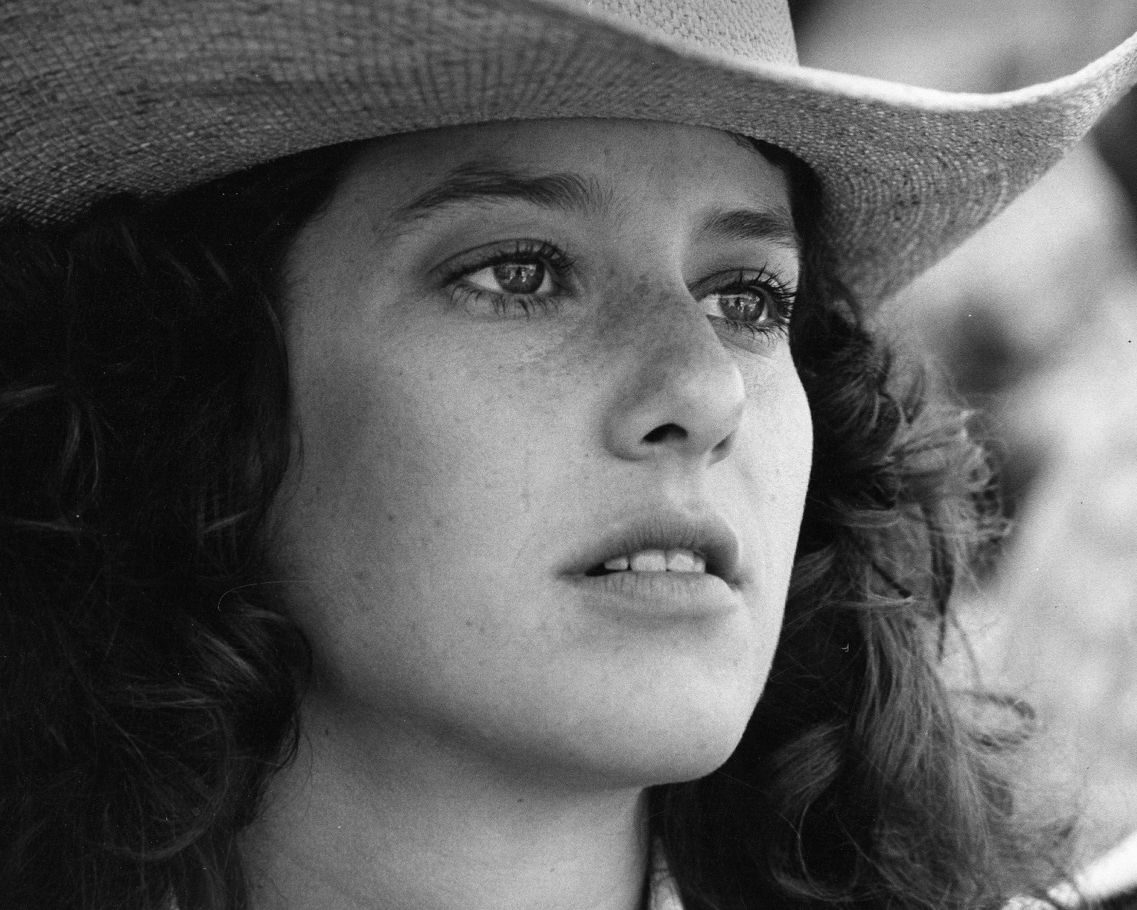 JOHN TRAVOLTA DEBRA WINGER URBAN COWBOY 8X10 PHOTO #Z2752 | eBay