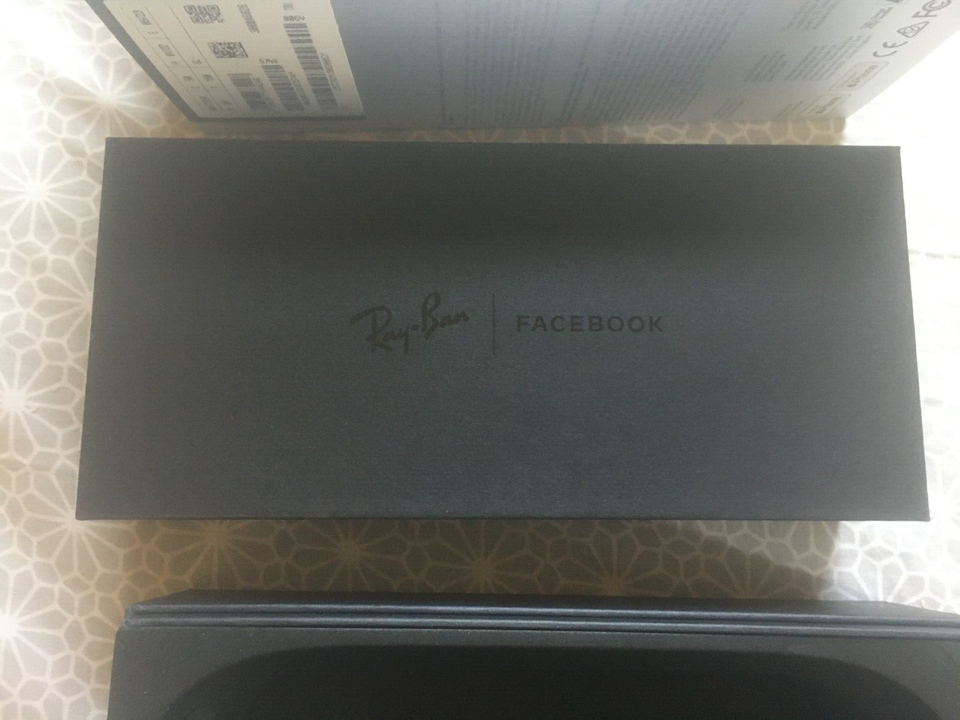 Ray-Ban Wayfarer Stories Shiny Black Frame Polar Gradient Gray Lenses ...