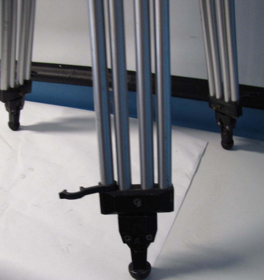 Manfrotto 3191 Bogen 350 Tripod Twin Fork Legs w Manfrotto 516 Video ...