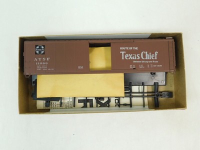Athearn 5056 HO ATSF 50FT Texas Chief Box Car Kit | eBay