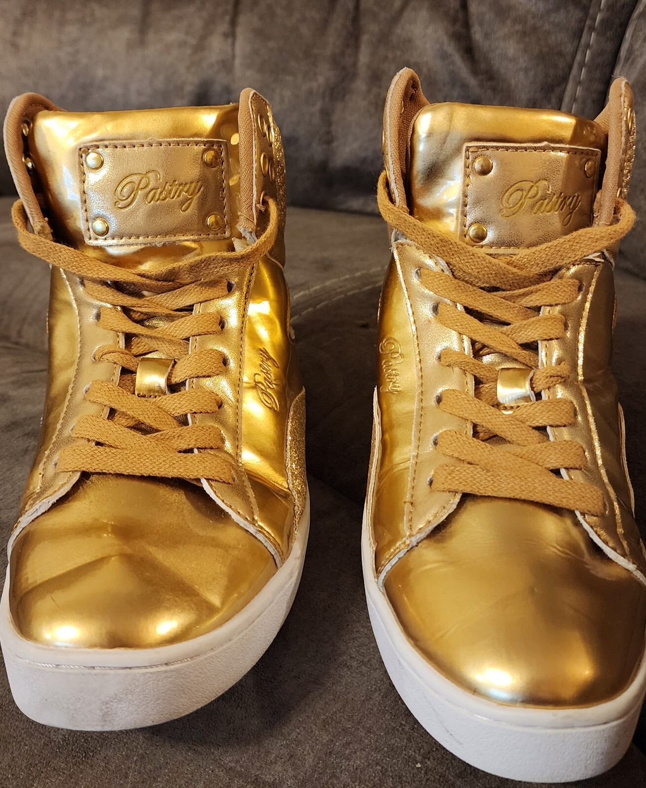 Pastry Pop Tart Glitter Gold Sneaker Womens Sz 7.5 La… - Gem