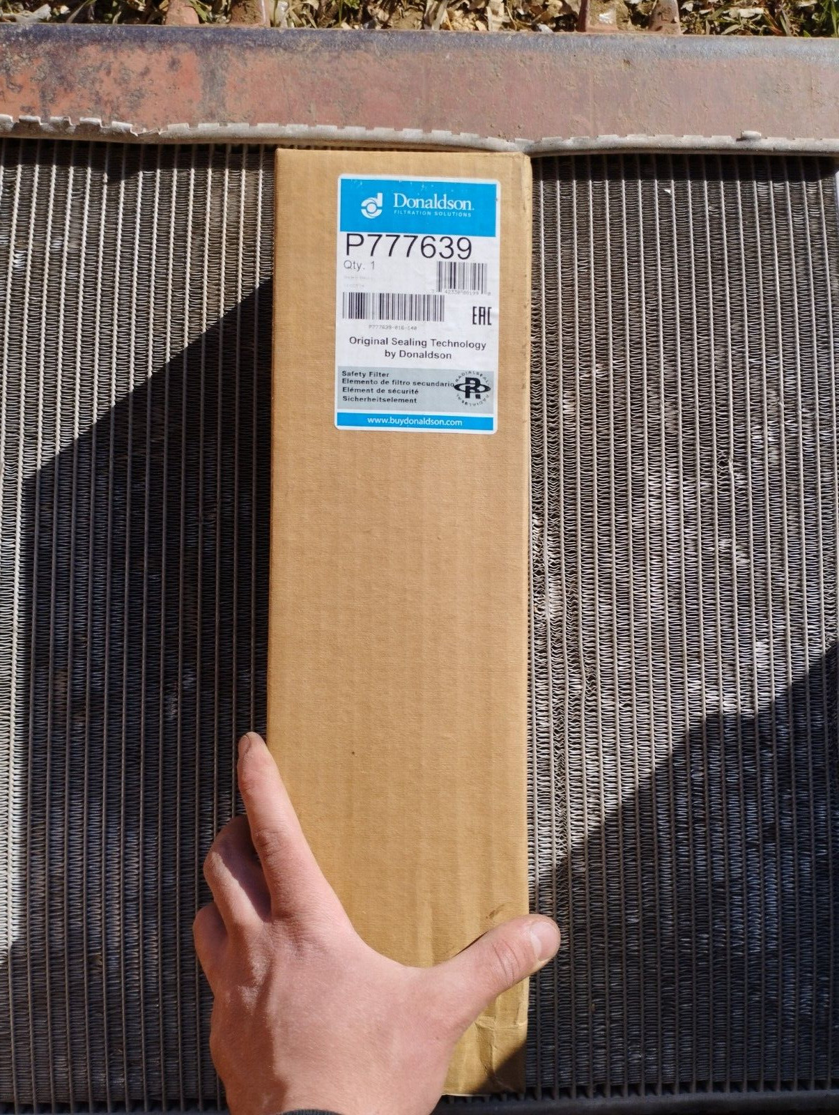 DONALDSON P777639 - Air filter cross reference