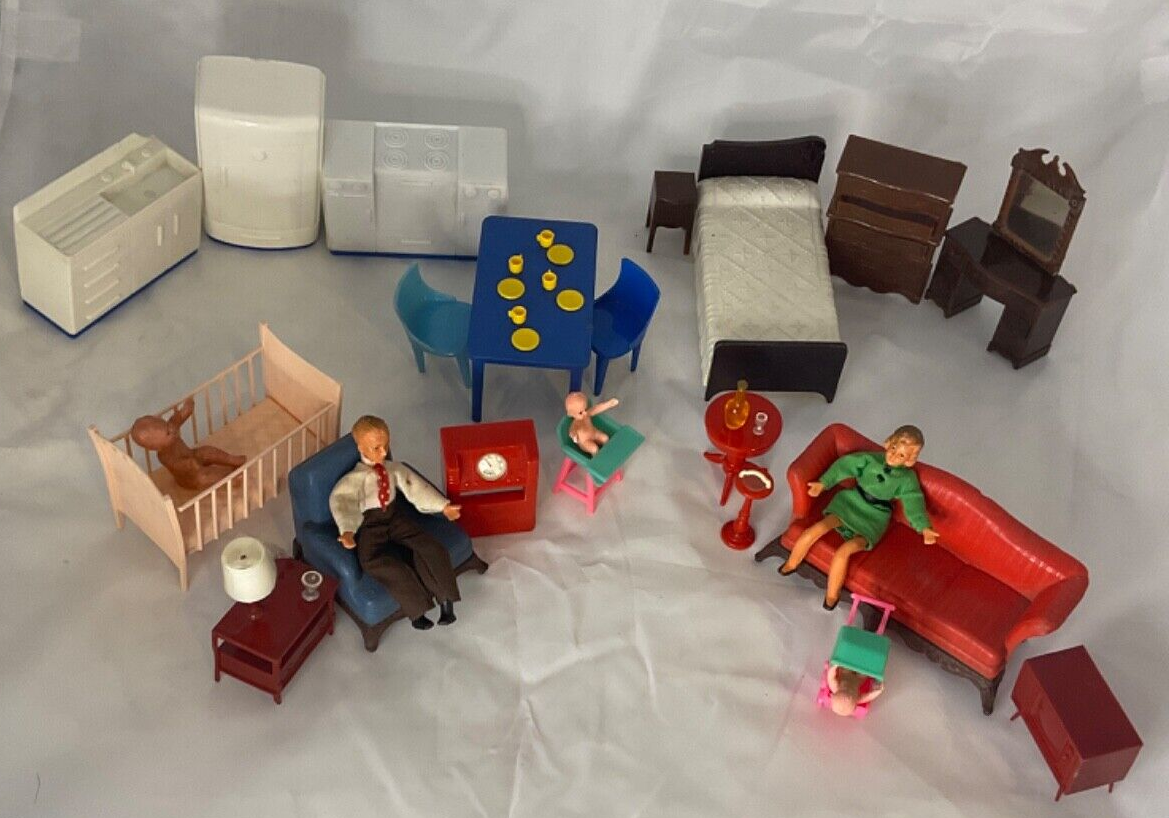 30+ PCS VINTAGE Renewal DOLL HOUSE FURNITURE PLASCO TOY KITCHEN ashtray ...