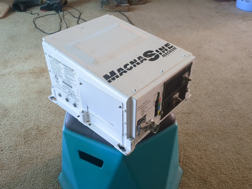 Magnum Energy. Magna Sine 4000 Watt Pure Sine Inverter Charger. For 24v ...