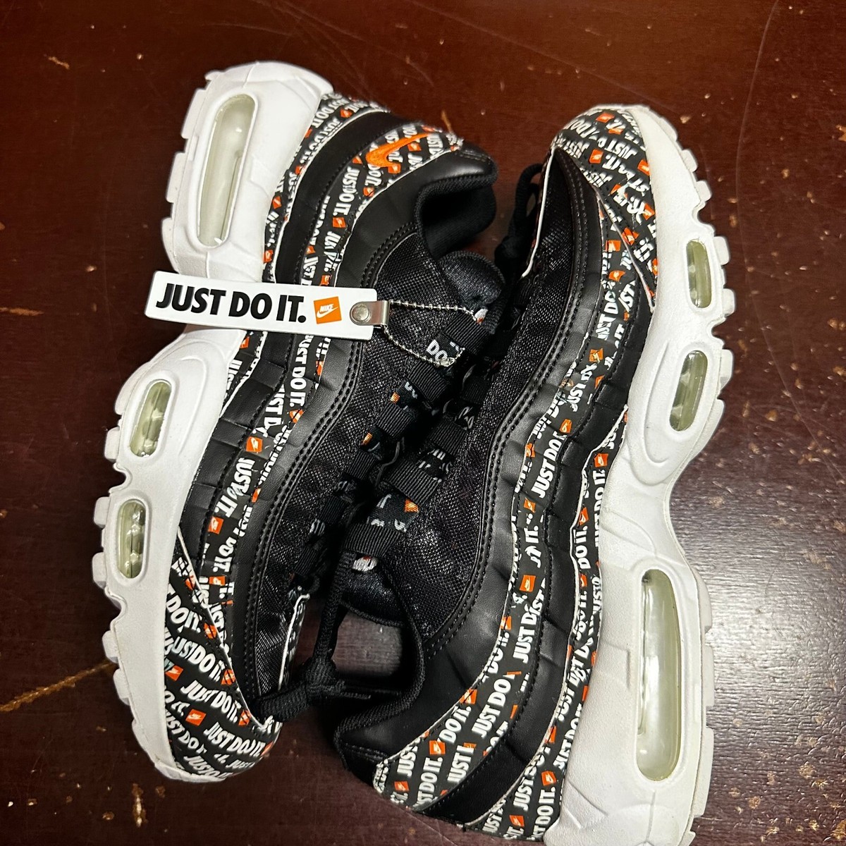Nike Mens White Black Just Do It Air Max 95 SE Lace Up Nike Mens White Black Just Do It Air Max 95 SE Lace Up
