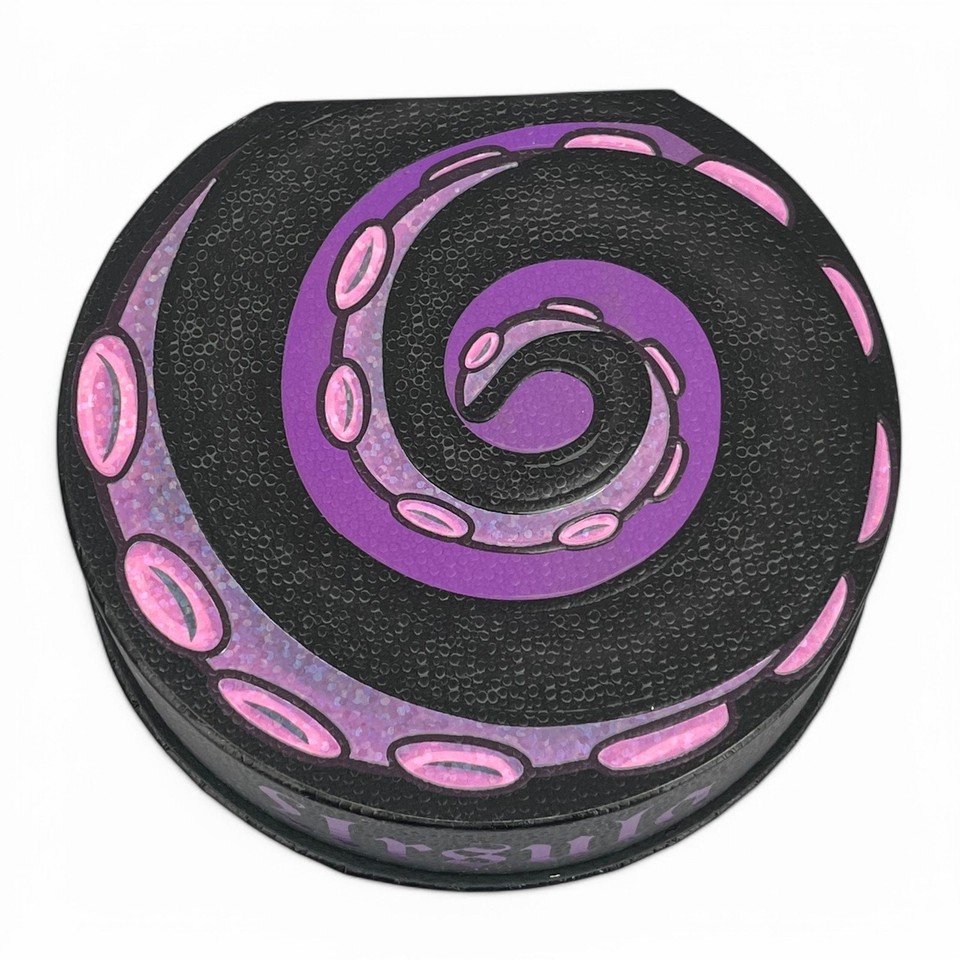 Besame Disney Villains Ursula's Shell Compact with Highlighter Little ...