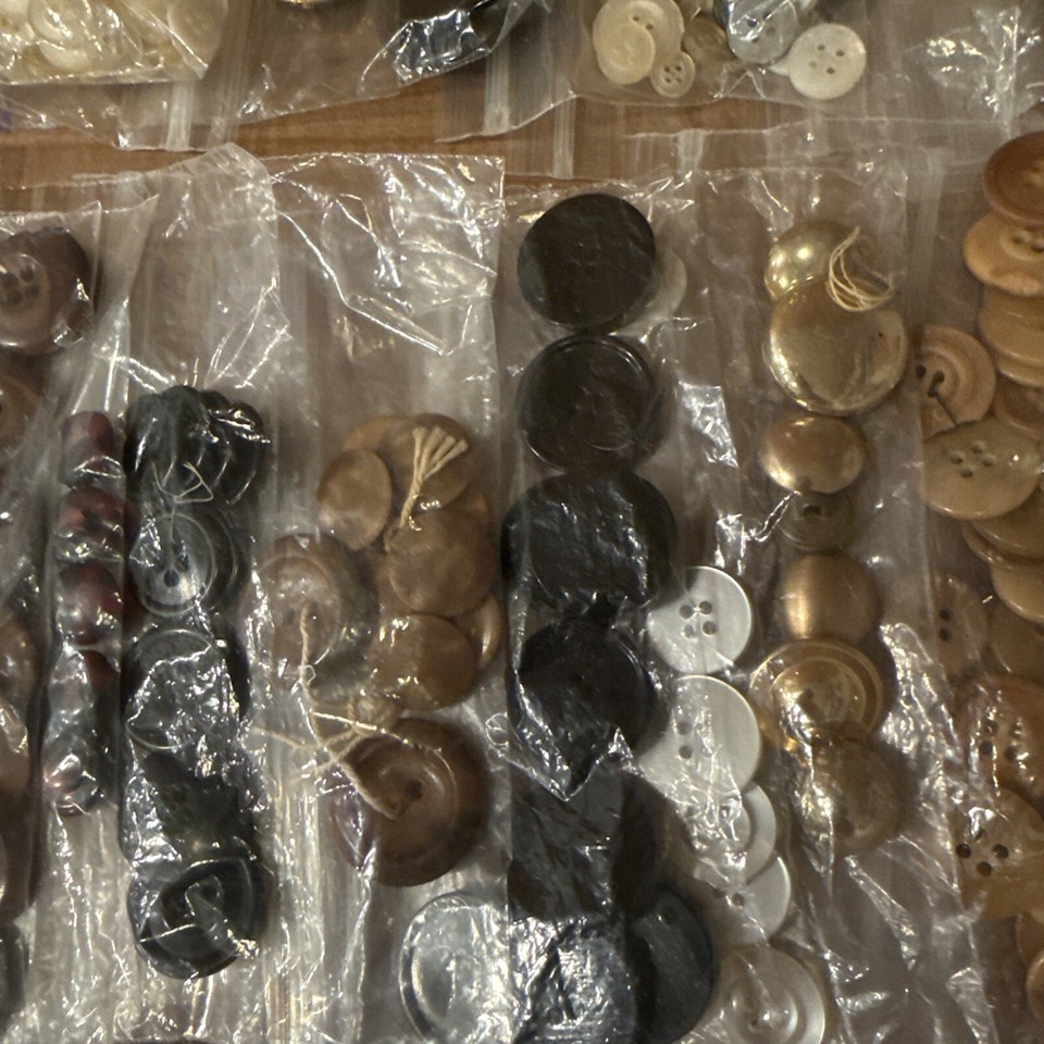 Antique Vintage Button Lot 300+ Metal Lucite Enamel Plastic Leather ...