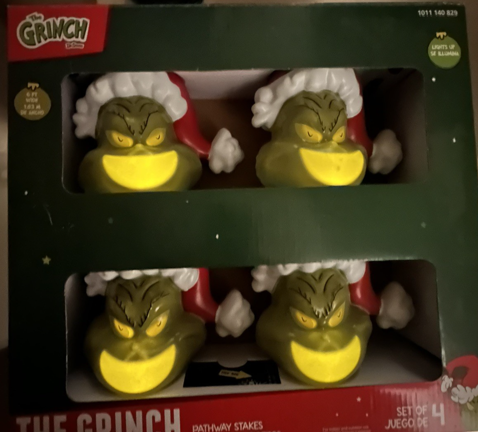 Christmas Grinch Battery-Operated Pathway Stakes (4 Count) With Santa ...