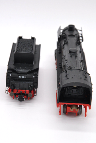 Roco Model Railway H0 Steam Locomotive with Tender BR 41 135-5 DB | eBay