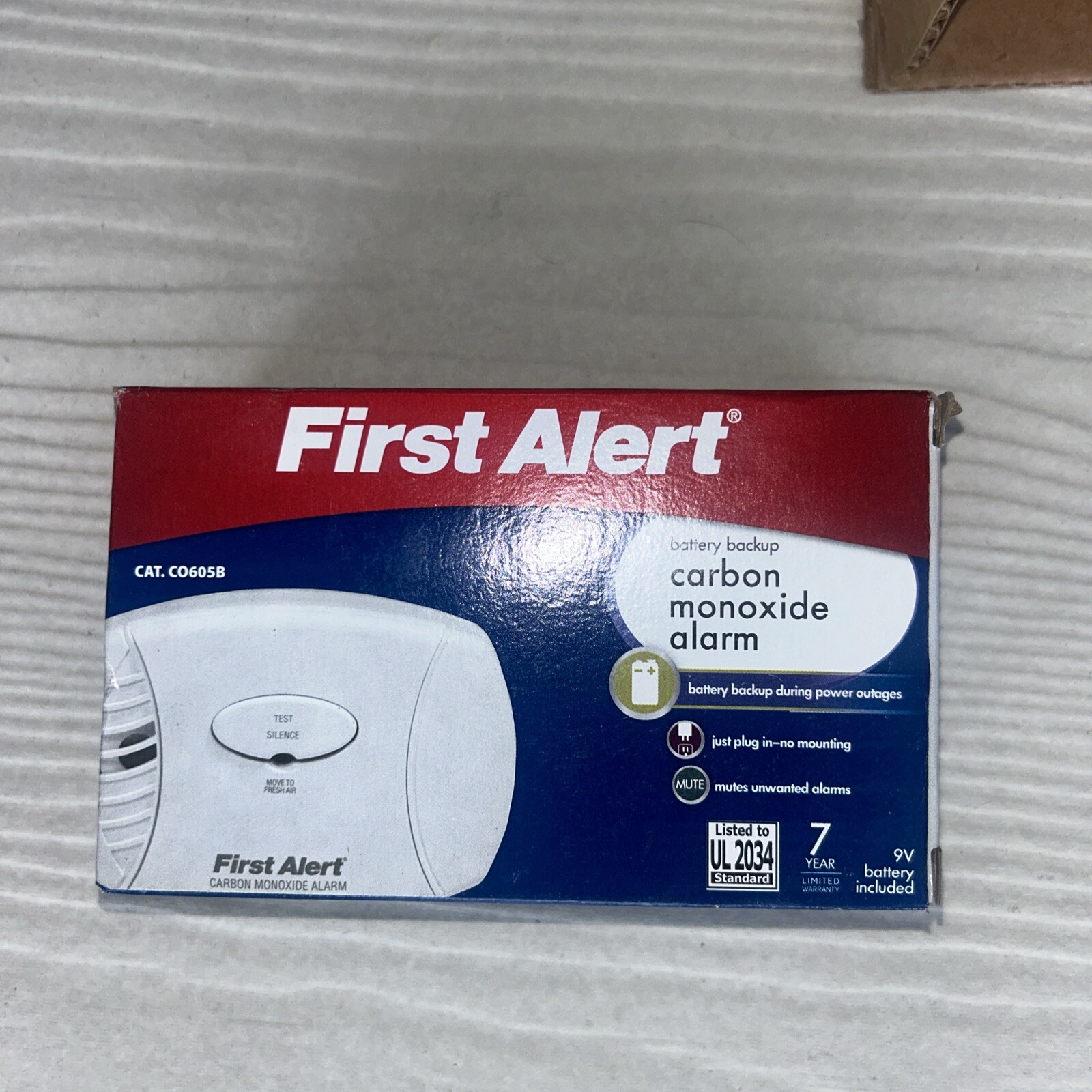 First Alert CO605 Carbon Monoxide Detector with Battery Backup - White ...
