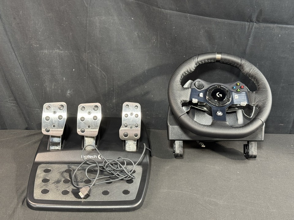 Logitech G920 Driving Force Racing Wheel + Pedals For Xbox One Used ...