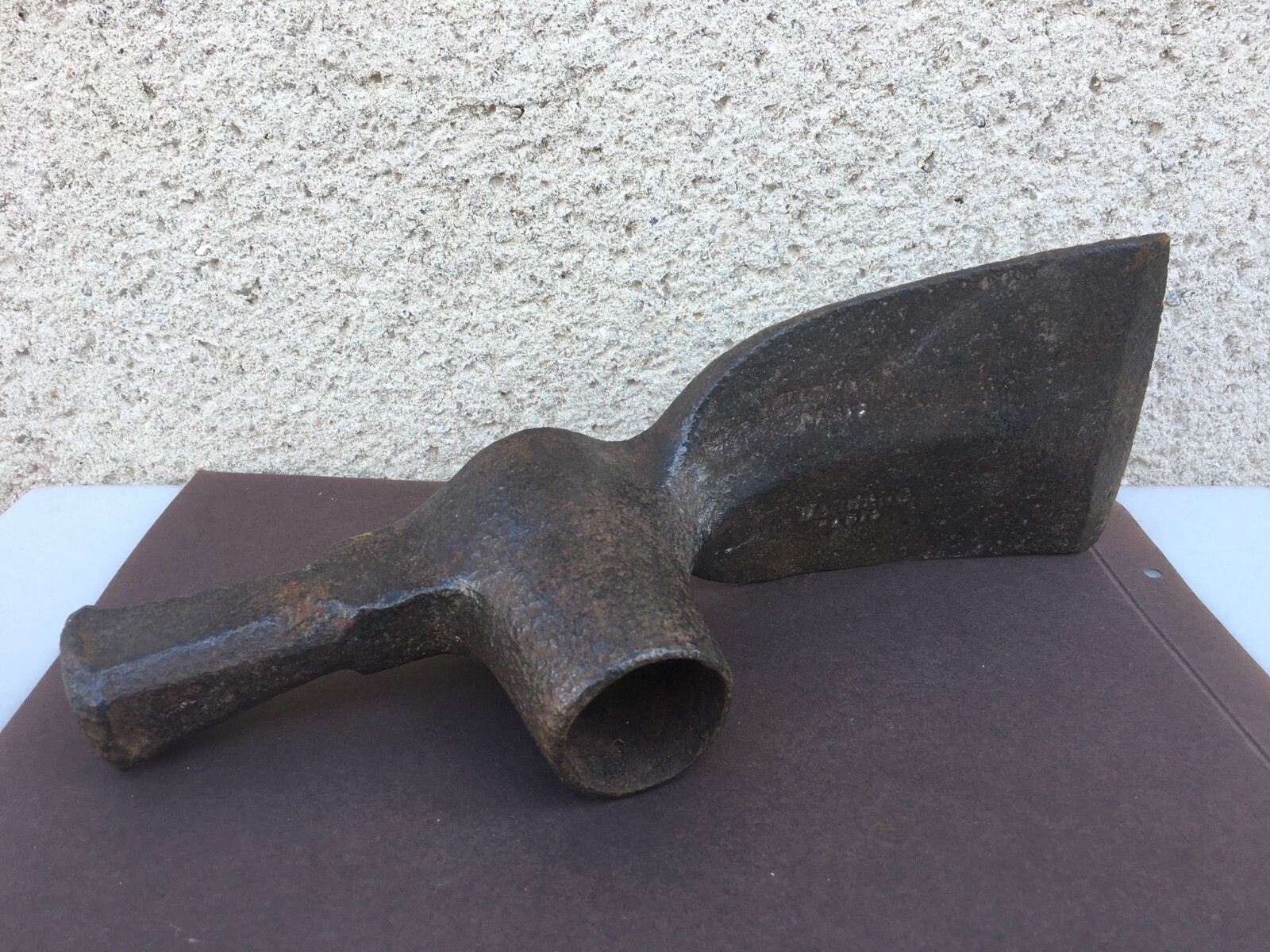 Ancienne pioche à talon / Fer forgé / Coupe racine / Jardinage / Outils ...