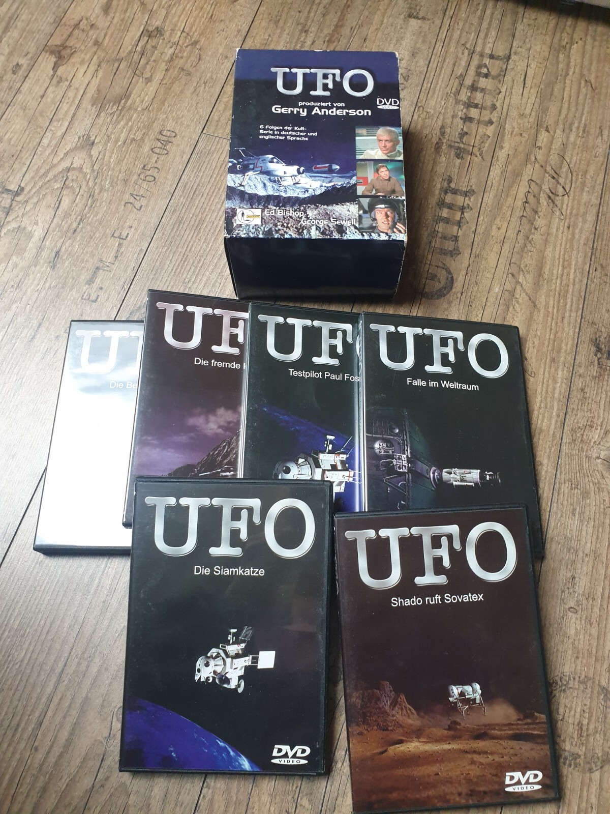 UFO Gerry Anderson 6 DVDs super Zustand | eBay