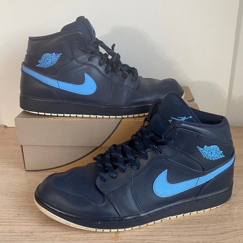 2017 Nike Air Jordan 1 Retro Mid Obsidian University Blue 2017 Nike Air Jordan 1 Retro Mid Obsidian University Blue