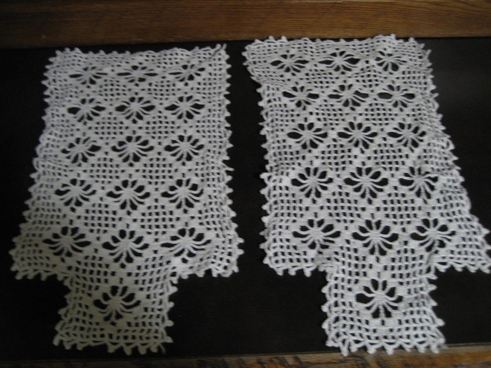3 PC CROCHETED CHAIR HEADREST DOILEY AND 2 FOR THE ARMS ON THE CHAIRS ...