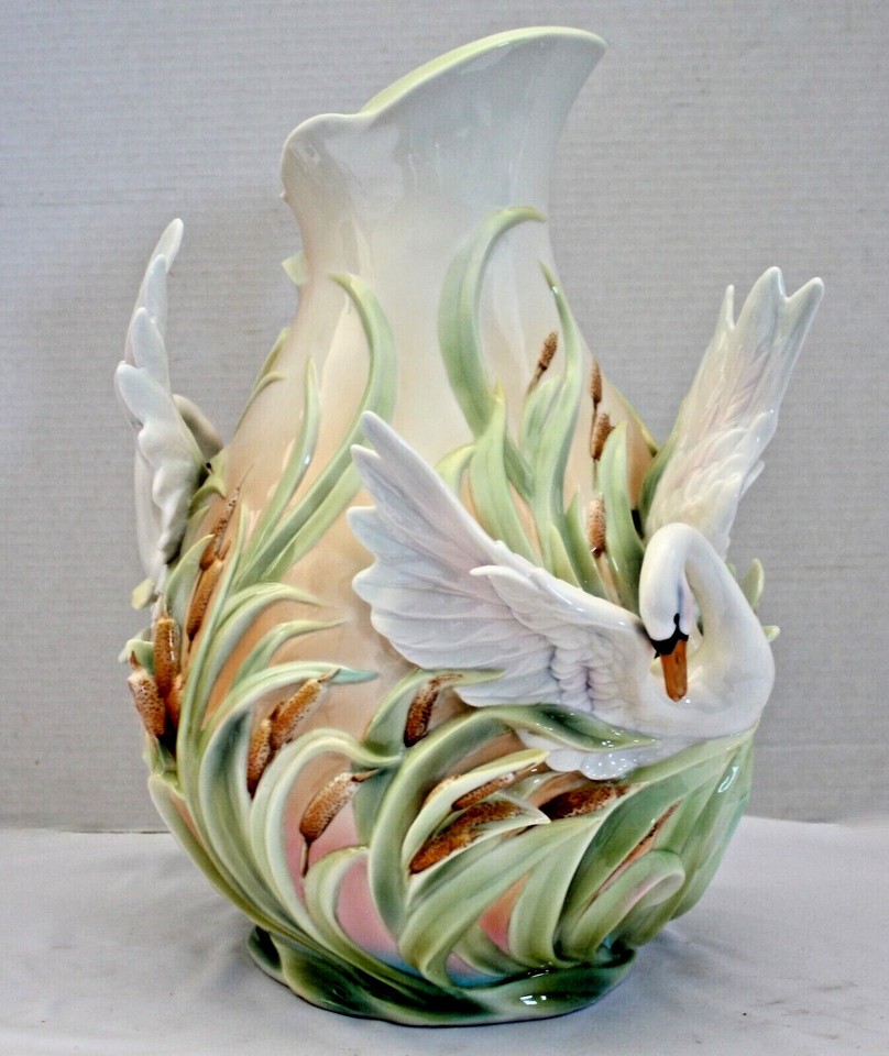 FRANZ Art Nouveau Porcelain Swan Vase Signed By Ho Shun & G.G. Santiago ...