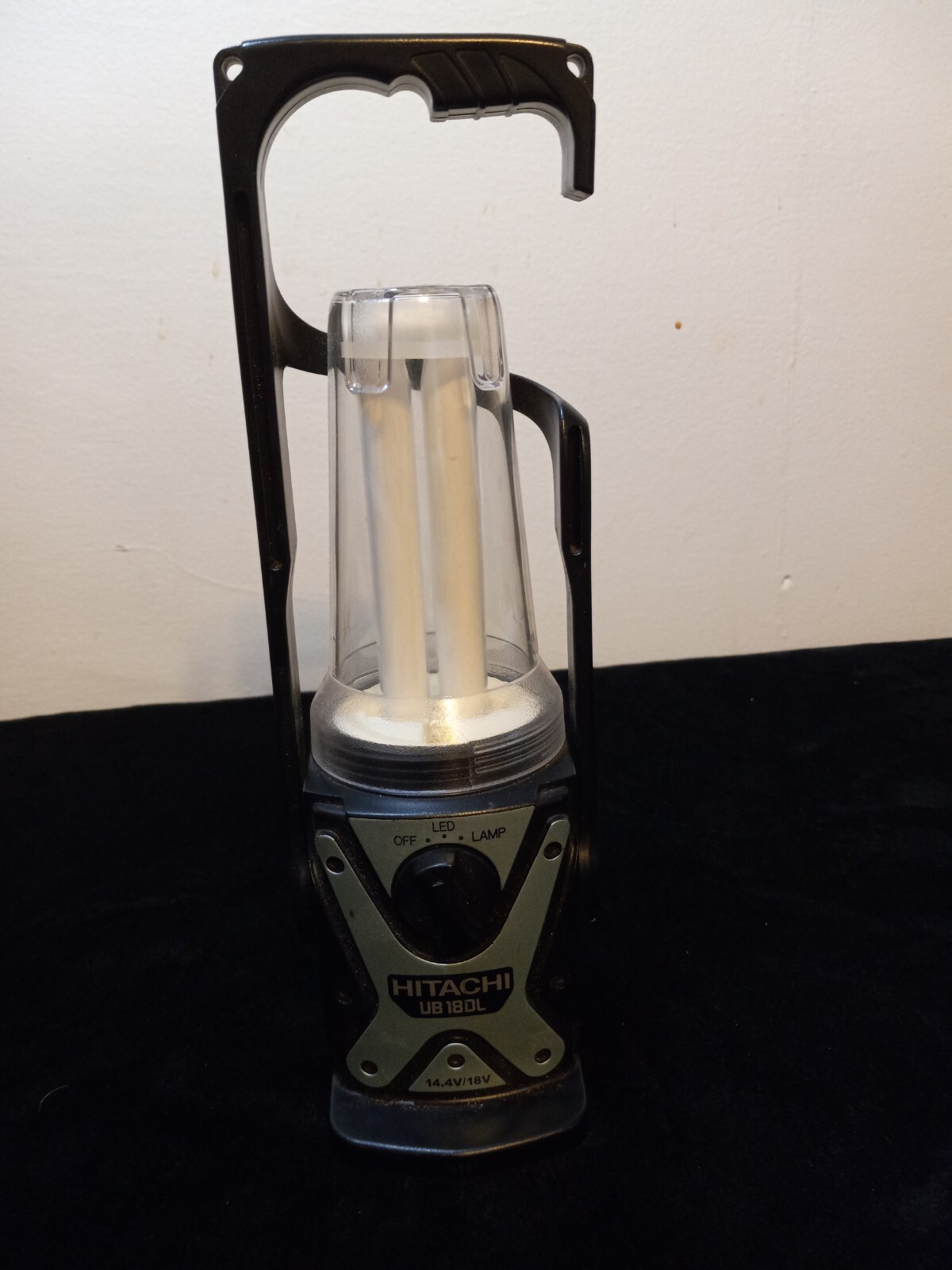 Hitachi UB18DL 14.4V/18V Cordless 2-Mode LED Lantern Torch Flashlight ...