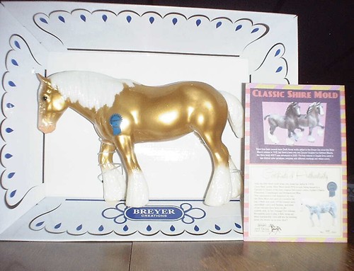 BREYER 2019 VINTAGE CLUB DECORATOR BERNADETTE GOLD CHARM SHIRE HORSE ...