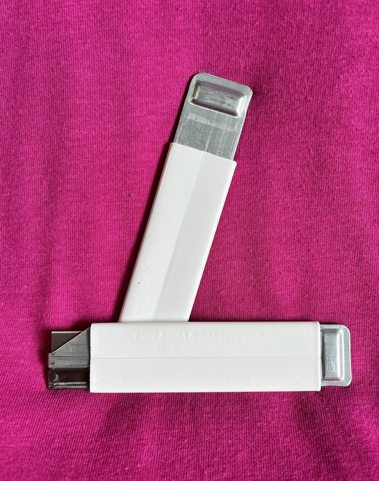 VINTAGE KOOL CIGARETTE ADVERTISING BOX OPENER CASE SLIDE OUT RAZOR ...