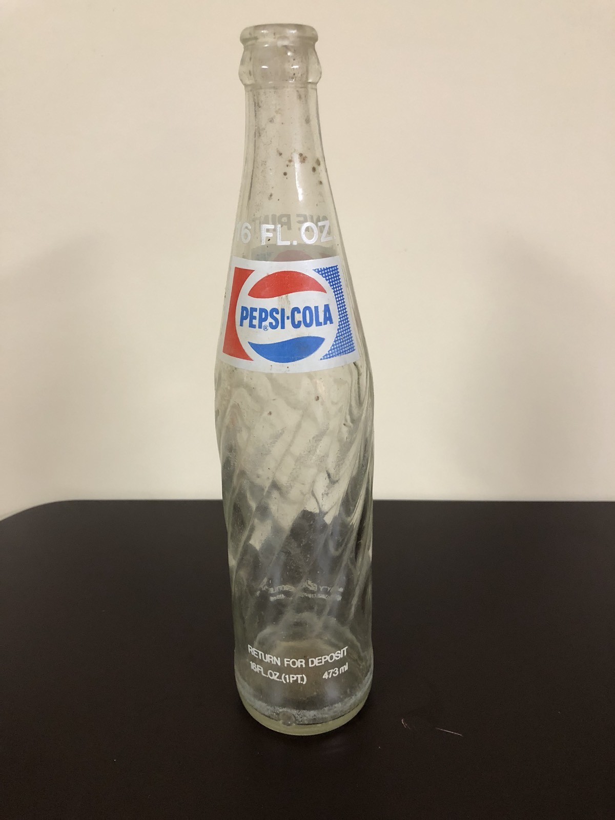Vintage PEPSI One Pint Glass Bottle, Slim Swirl PEPSI logo 16 oz Bottle ...