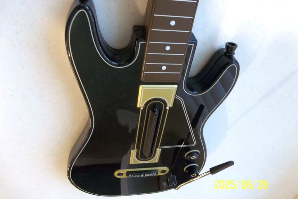 Guitar ACTIVISION HERO POWER CE0700 Wireless Xbox 360 PS3 With Strap No ...