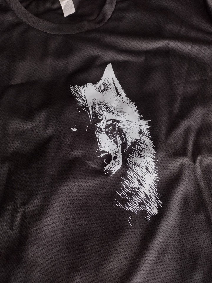 Men's Black T-shirt Size L Wolf Graphic Print Short Sleeve Top Casual ...