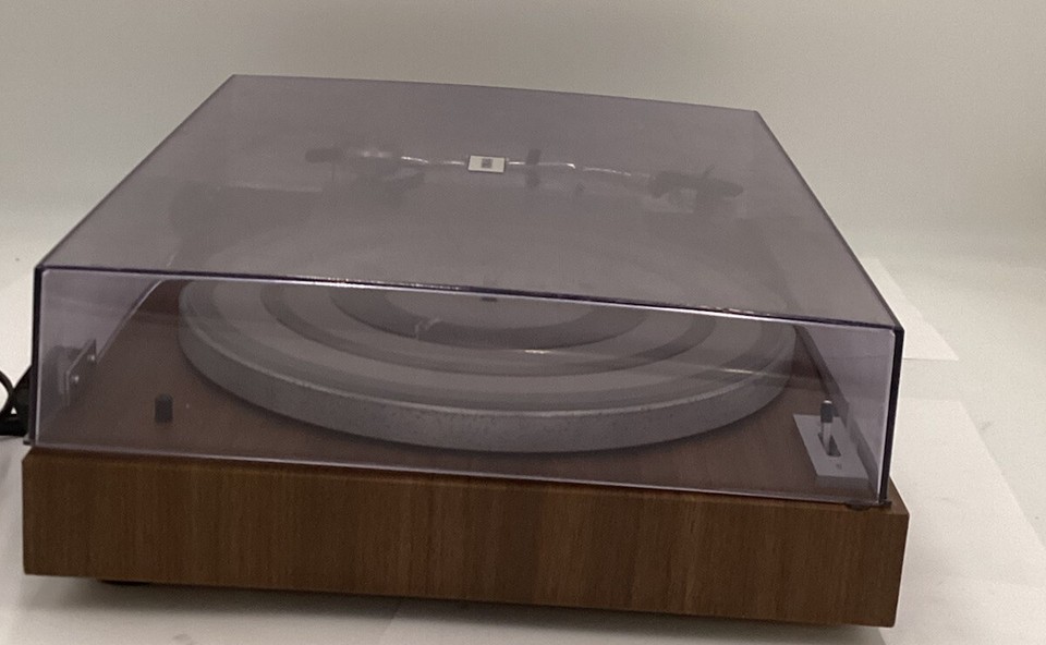 For Parts AS-IS : YAMAHA (YP-211) RECORD PLAYER TURNTABLE READ ...