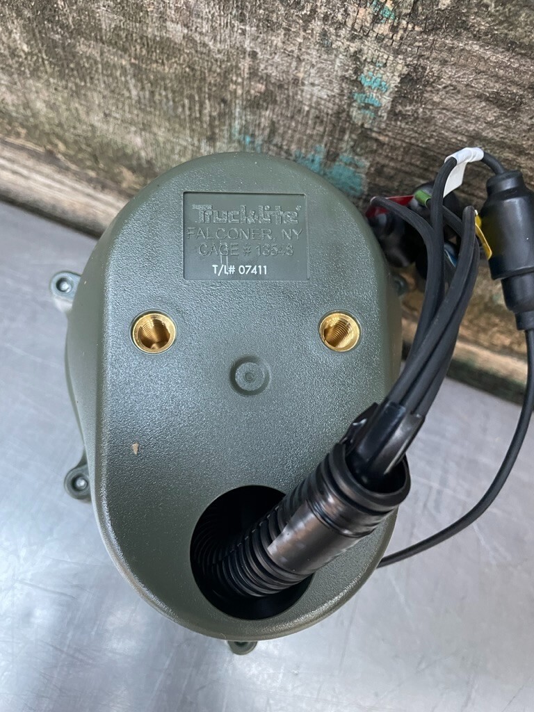 M998 LED Rear Turn and Marker Light 07411 Green HMMWV Truck-Lite for ...