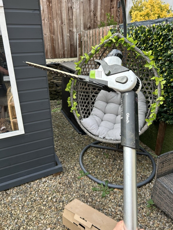 Gtech HT50 18V Long Reach Cordless Hedge Trimmer & Branch Cutter BC20 ...