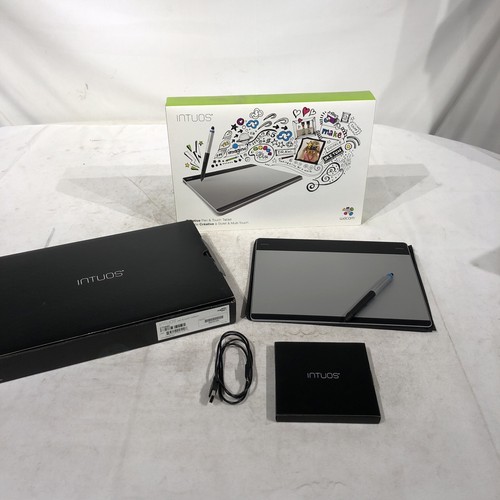Wacom CTH-680 Intuos Medium Creative Pen & Touch Tablet 3 Piece Set | eBay