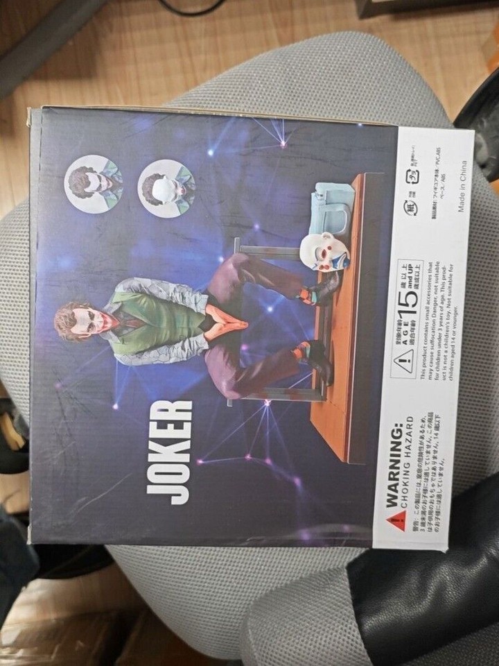 DC Comics Batman Dark Knight Heath Ledger Joker Chair Action Figure ...