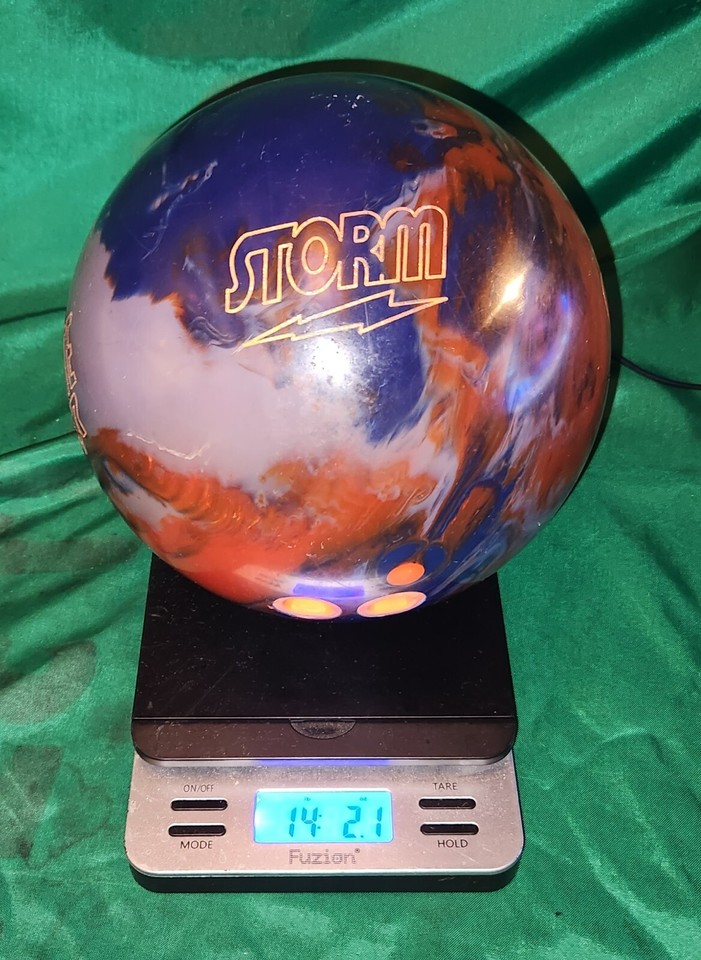 Storm Absolute Power Bowling Ball 14 lbs Preowned Span 4 1/8 Inches | eBay