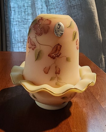 Fenton fairy lamp Golden Treasures collection. Signed Shelly Fenton and ...