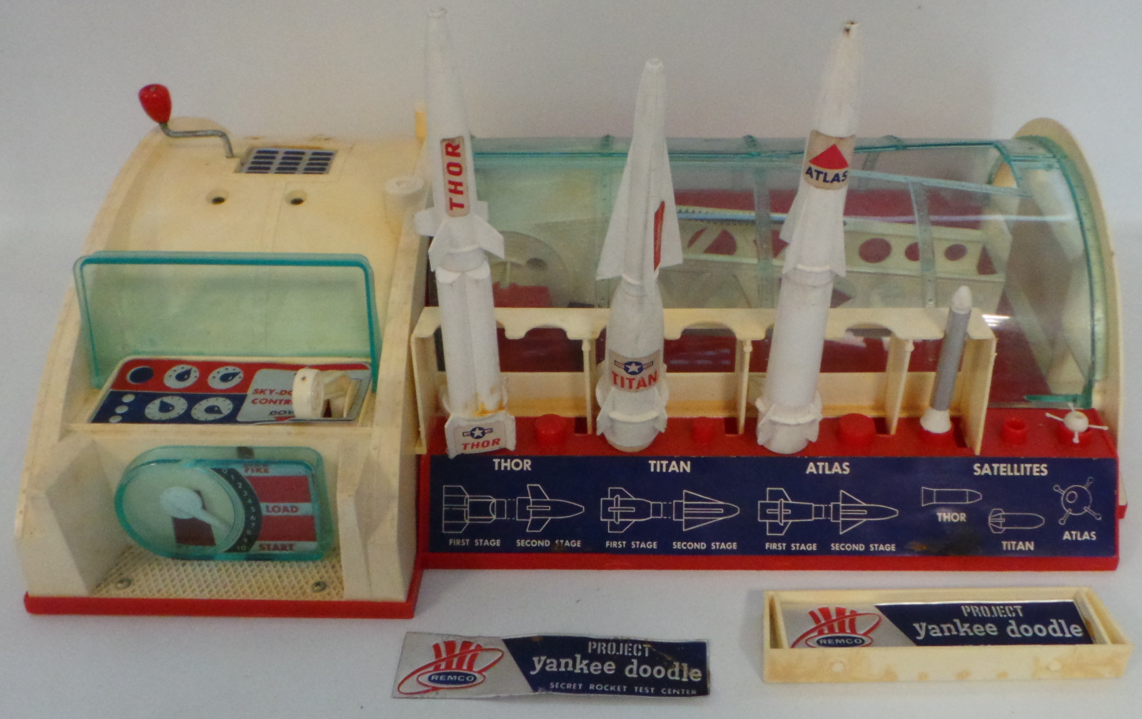 ROCKETS : PROJECT YANKEE DOODLE ROCKET TEST CENTER VINTAGE TOY - VERY ...