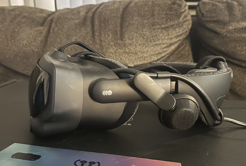 Complete Valve Index VR Headset Kit (w/ Controllers/2 Base Stations/USB ...