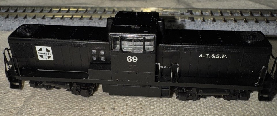Con-Cor (Kato) Loco Santa Fe Center Cab Switcher Item 701 B #69 BONUS ...