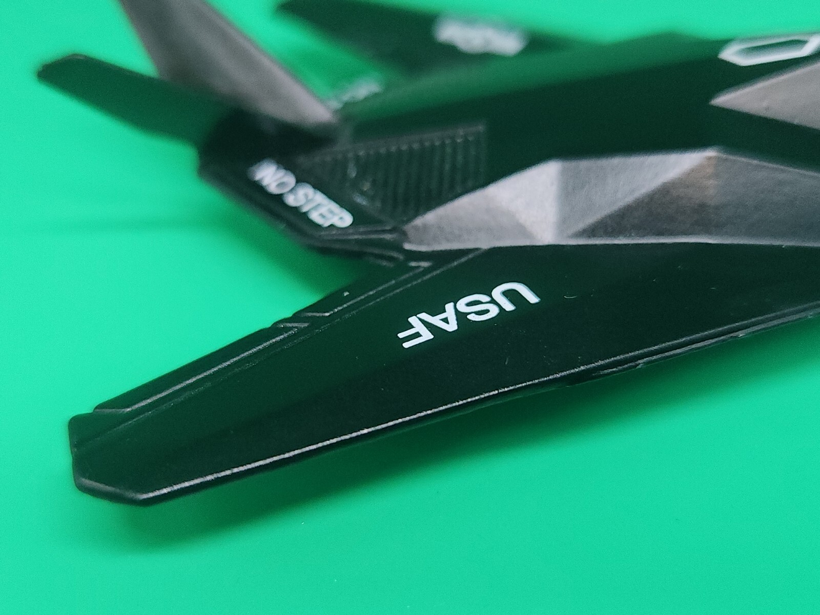 Lockheed F-117A Nighthawk Stealth Fighter Jet Aircraft Diecast Model ...