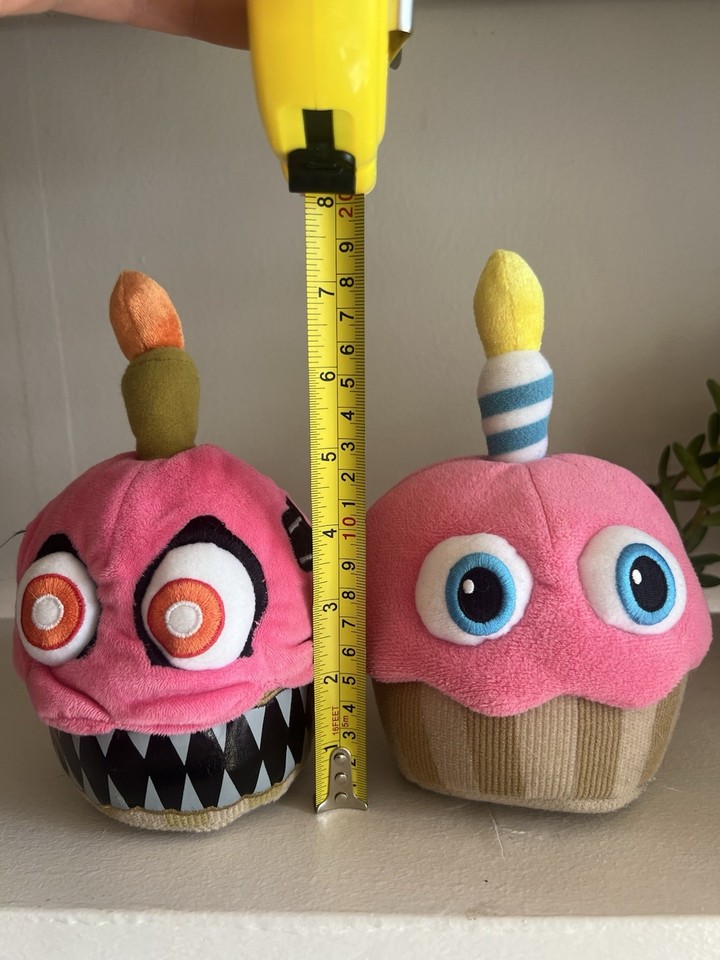 Funko 2016 Five Nights at Freddy's Nightmare Evil + Carl Cupcake Plush ...