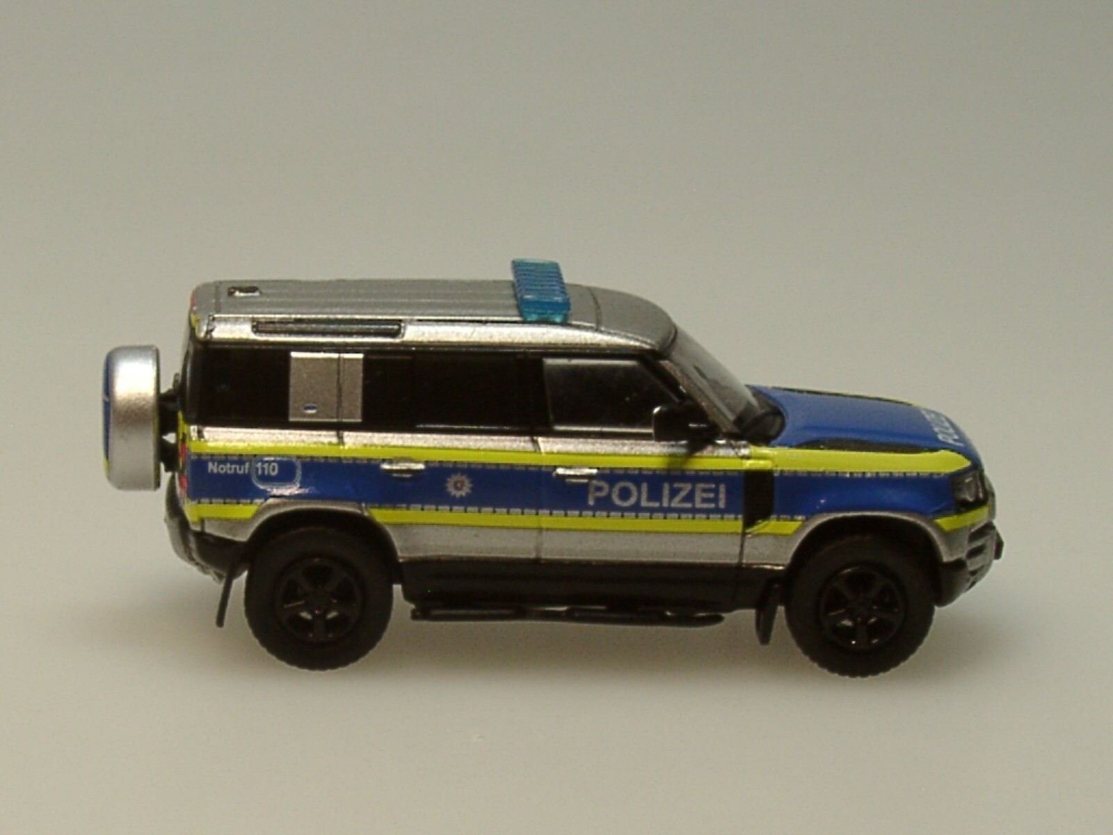 PCX/ IXO Land Rover Defender 110, 2020, Polizei HESSEN - 870619 - 1:87 ...