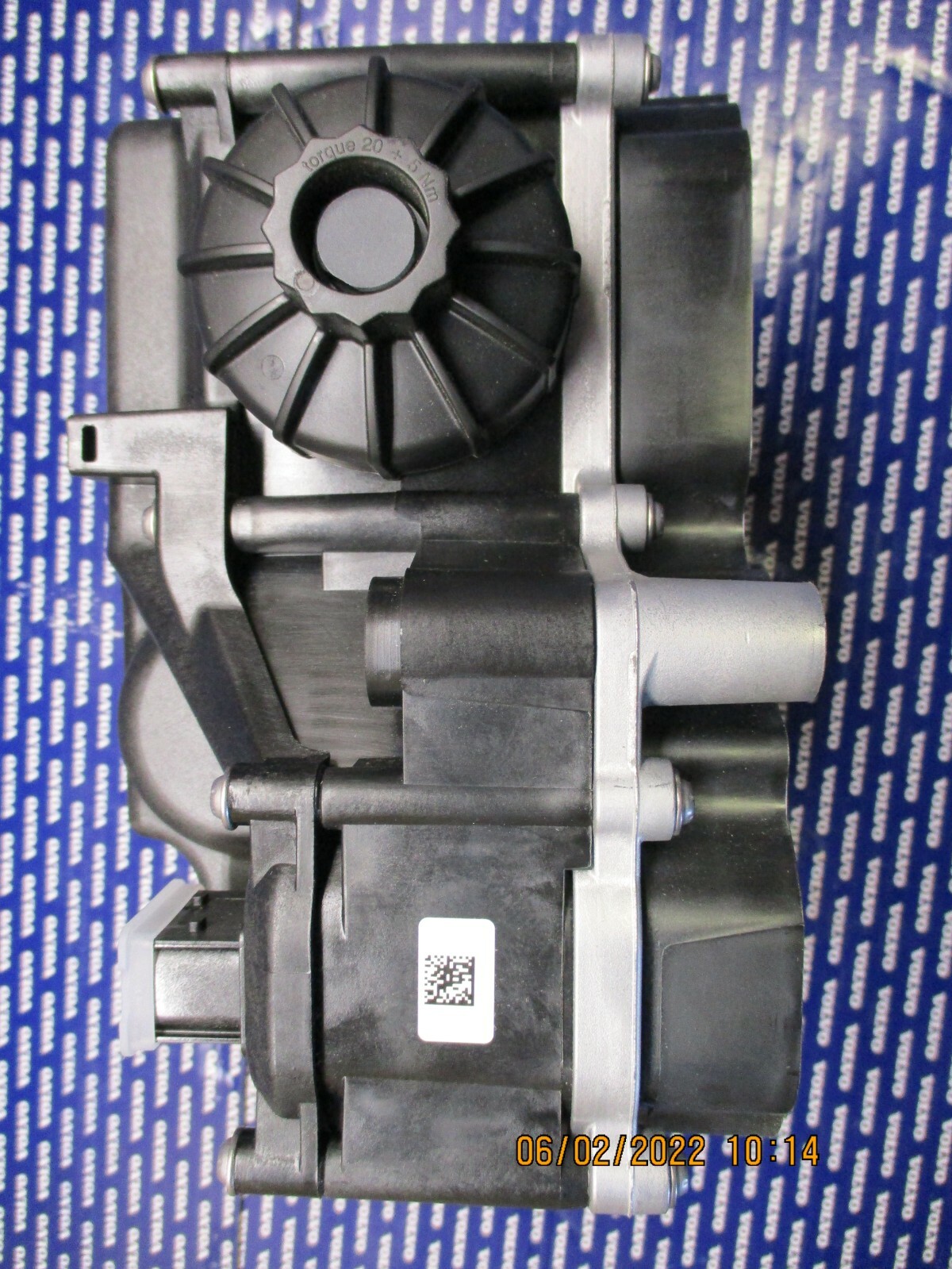 Genuine OEM Volvo Mack def pump 12 volts 23753850 23753845 | eBay