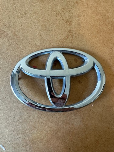 2010-2019 TOYOTA COROLLA 19-24 RAV4 LIFTGATE TRUNK EMBLEM OEM ...