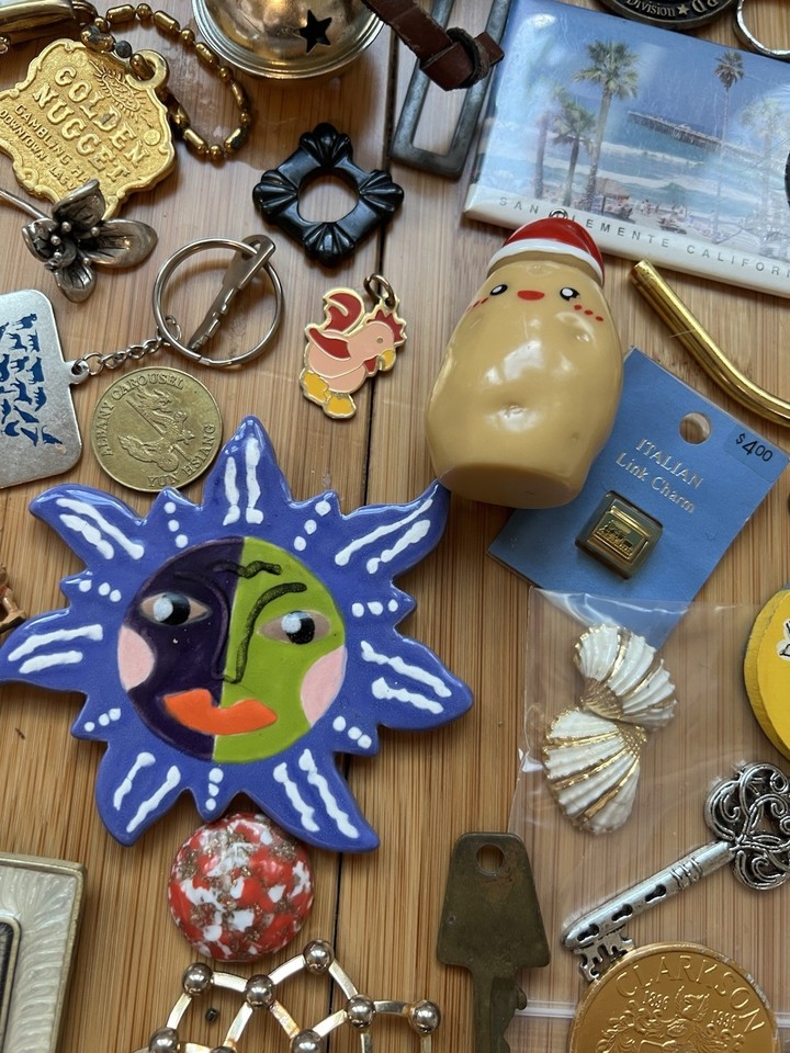 100+ pc Vintage & Modern Junk Drawer Treasure Trinkets Lot Assorted ...