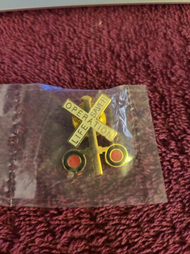 Lapel Pin OPERATION LIFESAVER Xing GRADE CROSSING SAFETY Railroad Tie ...