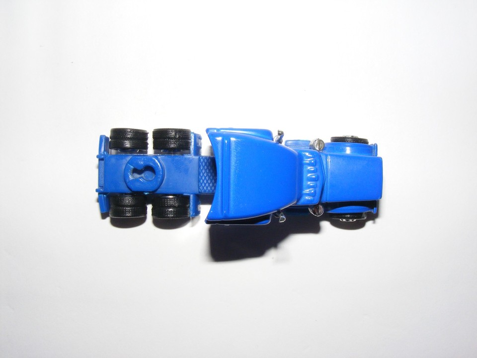 Diecast Mini Truck_Freightliner Artic Tractor Unit_Diorama_Code 3_vgc ...