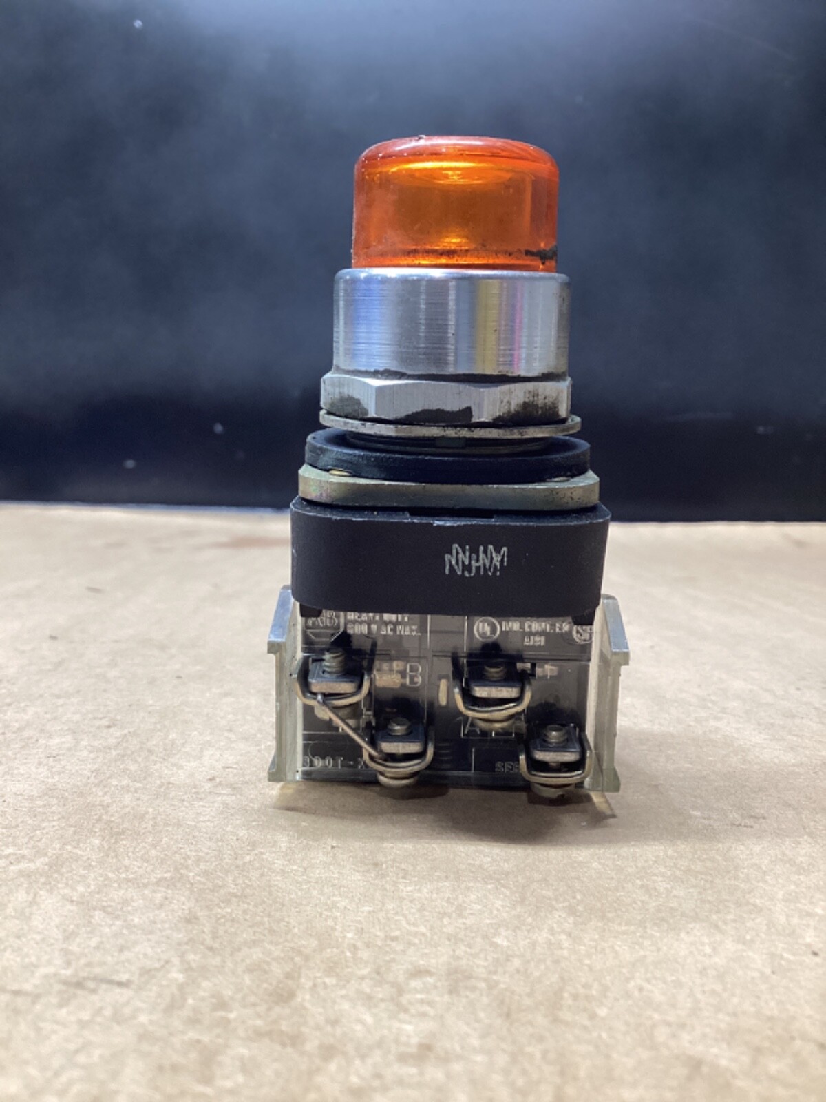 ALLEN BRADLEY Orange PUSH BUTTON 800T-PT16 SER N #123L76 | eBay