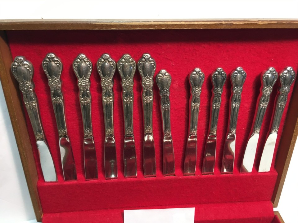 1847 Rogers Bros Heritage IS Silver Plated Silverware Set Flatware ...