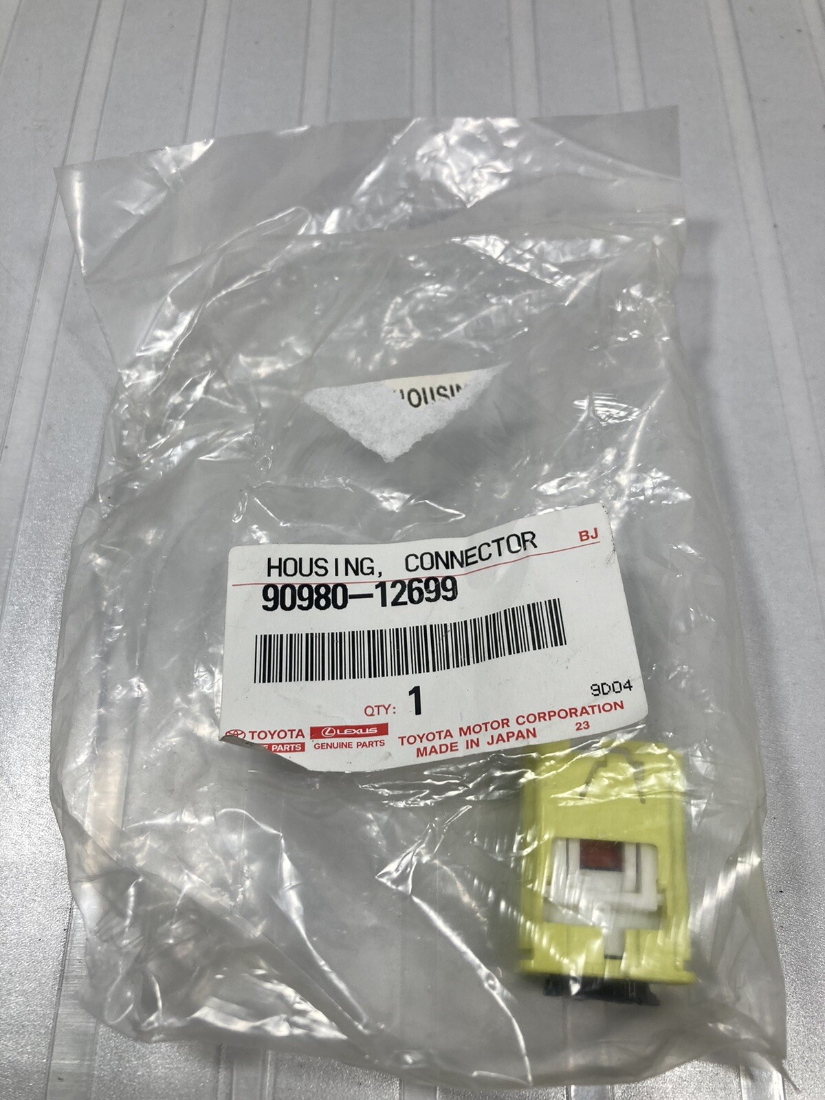 Genuine Toyota Housing Connector F 90980-12699 for sale online | eBay