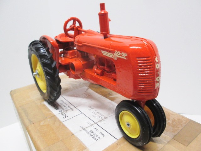 SCALE MODELS CO-OP E4 NARROW FRONT TRACTOR 1/16 Scale 1987 - MINT-IN ...
