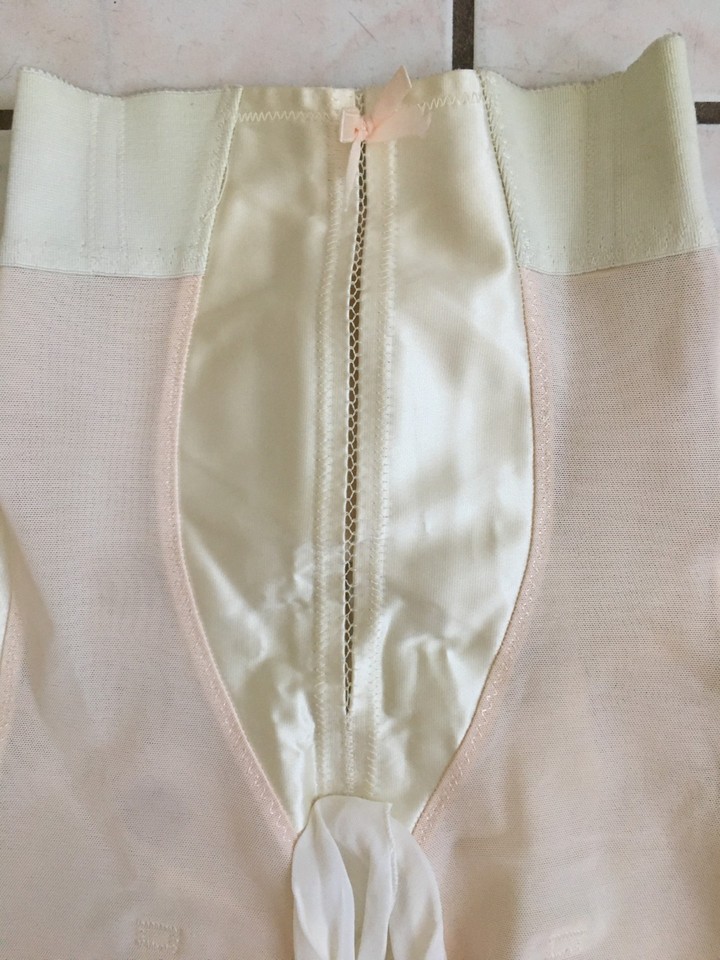 NIP VTG Figurette Long Leg Girdle Shaper w/Garters 2117 Petite Size XXS ...